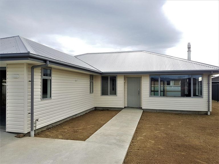 Rusticated Weatherboard | Home Exterior Vinyl Cladding